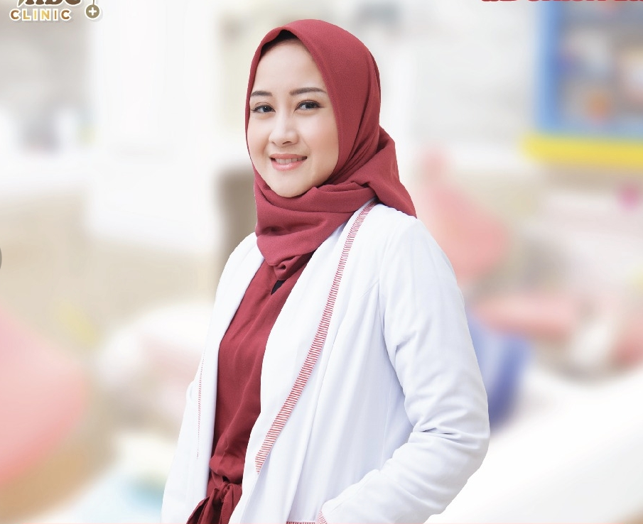 drg. Astrinia Ristia Putri, Sp.KGA