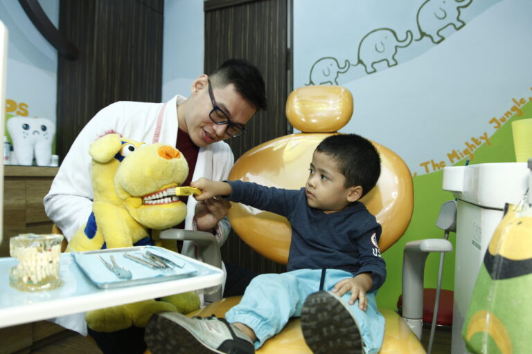 Gigi Karies Anak Bisa Dicegah dengan Perawatan Ini